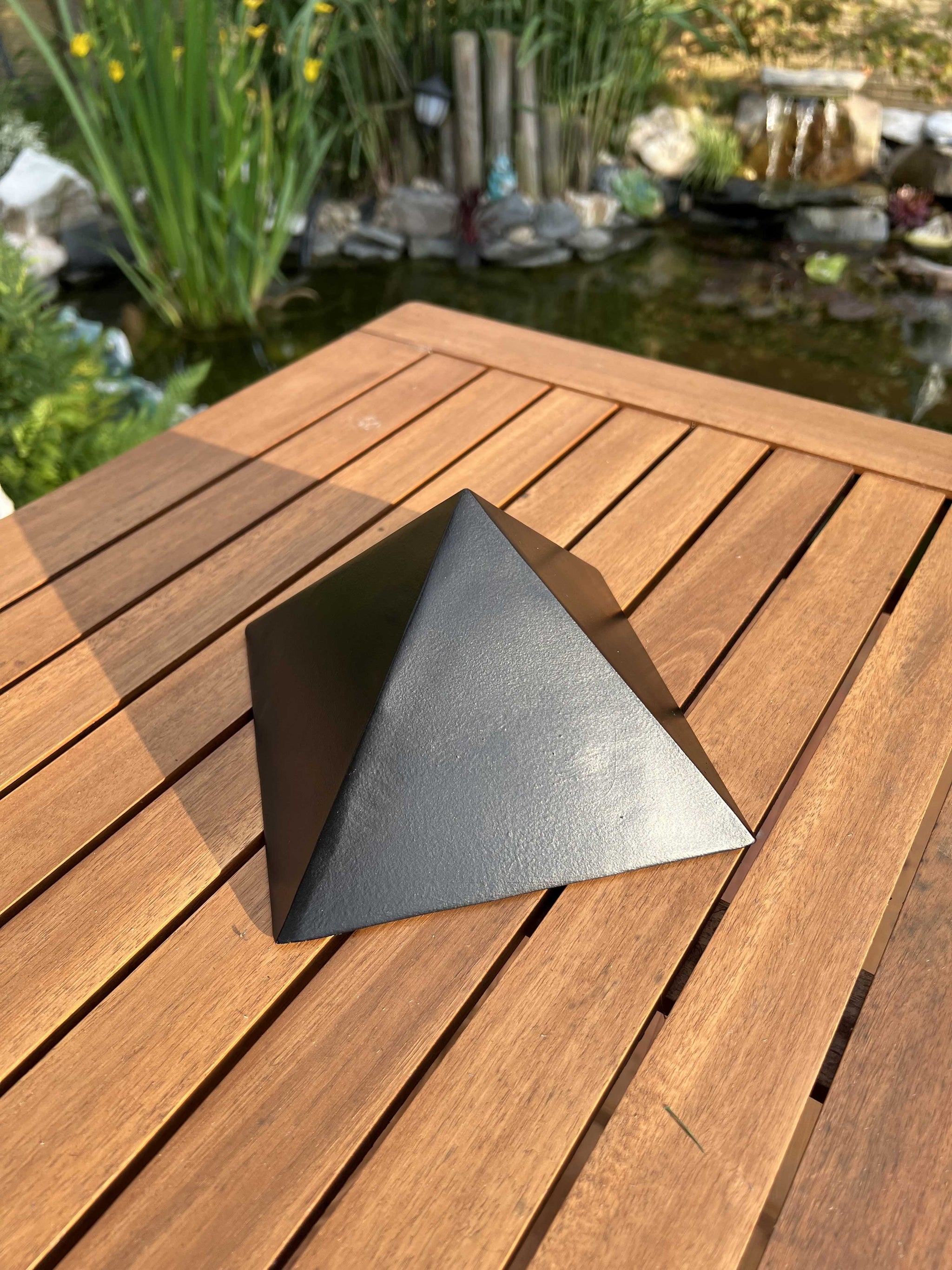 Kovová pyramida – Harmonizační pyramidy